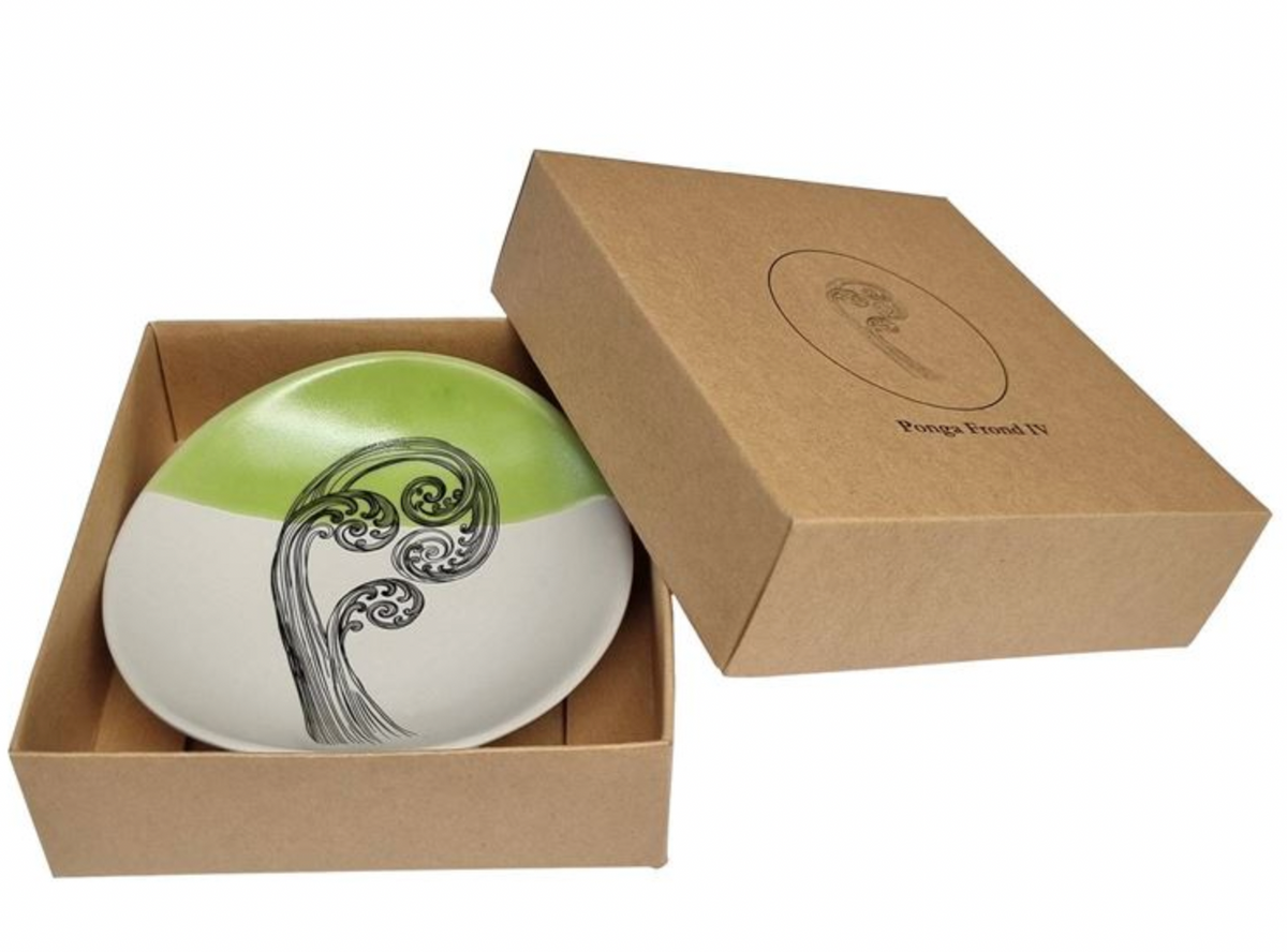 New Zealand Designed Ponga Frond Green Dipped 10cm Bowl – Maison & Maven