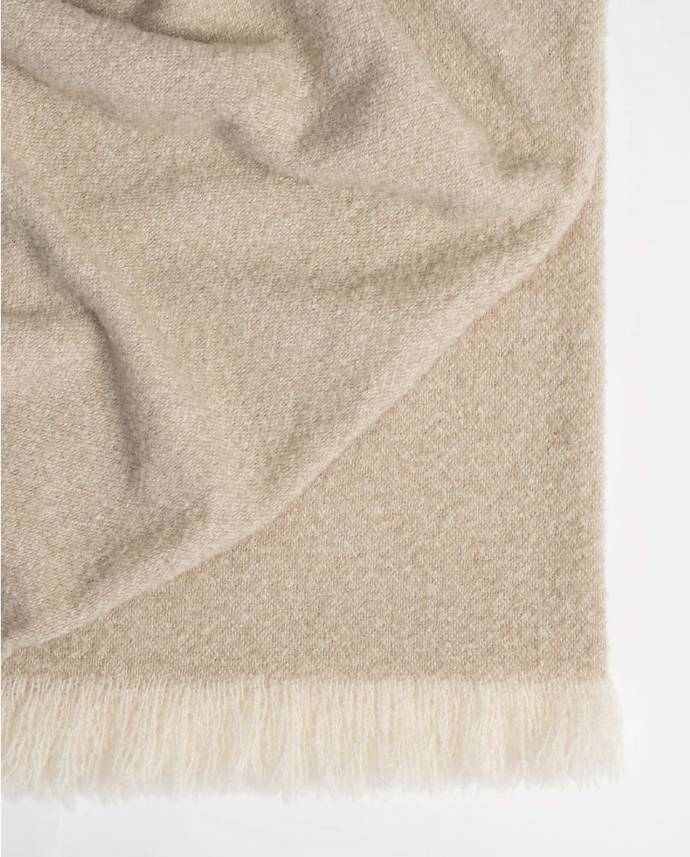 Breckon Throw – Maison & Maven